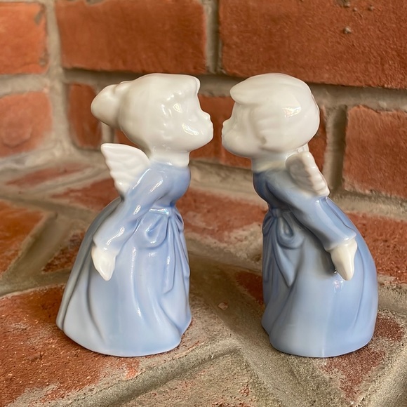 Lefton | Accents | Vintage Lefton Kissing Porcelain Angels | Poshmark